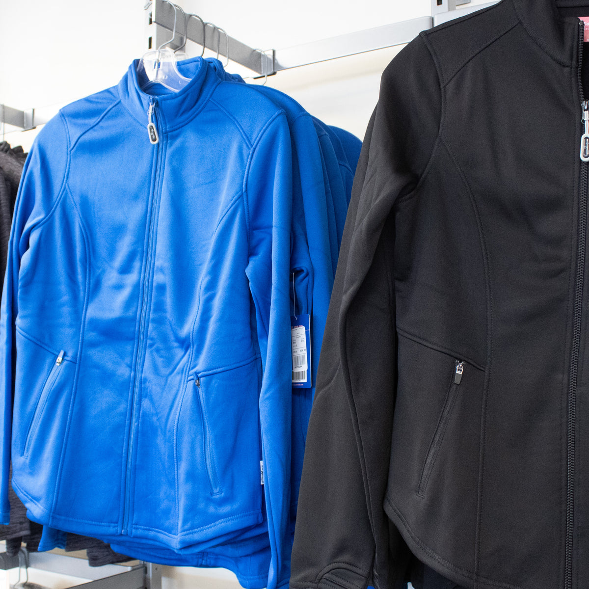Staying Warm in Your Scrubs – Alexander's Uniforms