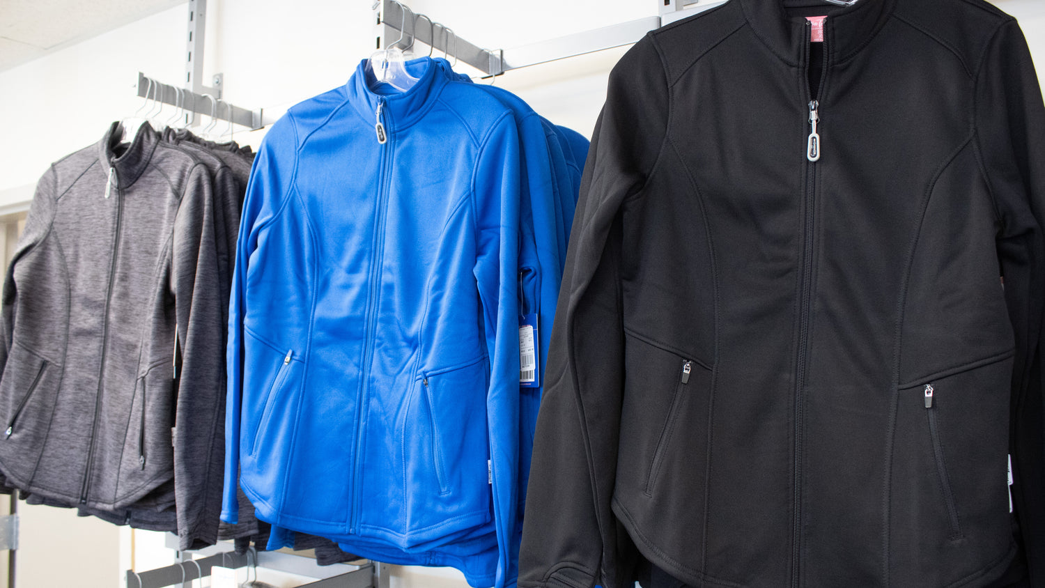 Staying Warm in Your Scrubs – Alexander's Uniforms